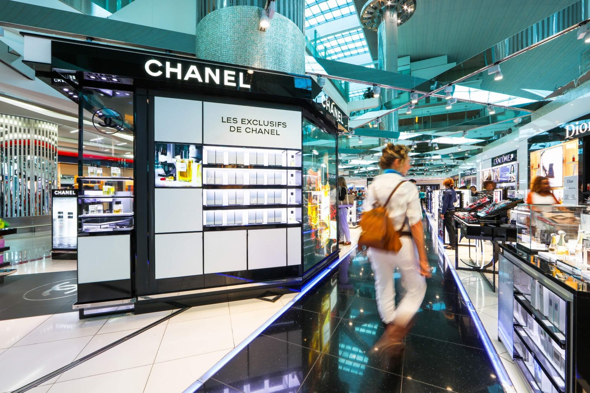 How to Spend a Long Layover at the Dubai International Airport - DXB ...